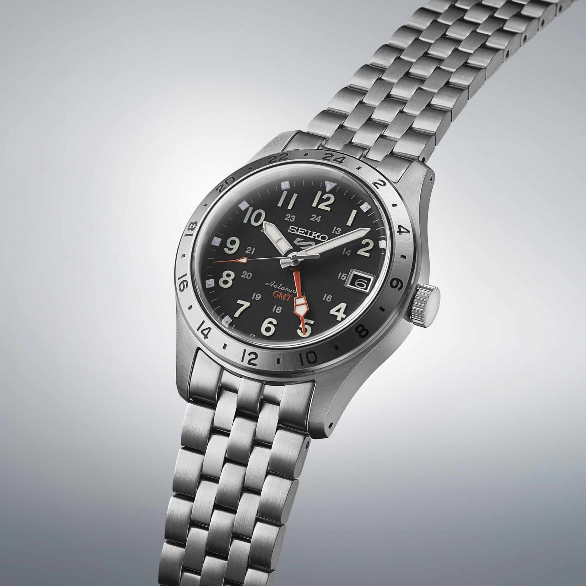 Seiko 5 Sports "Field Sports Style" - SSK023K1 - Wesselton